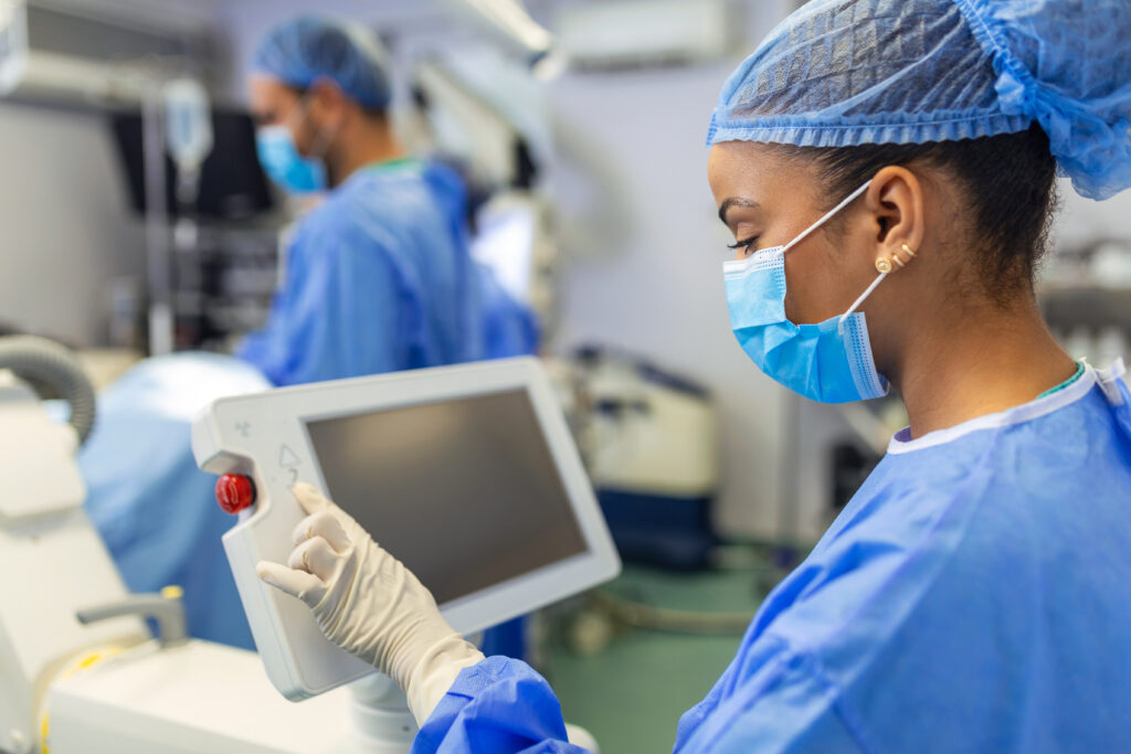 7 Essential Steps to Selecting the Right Medical Device Logistics ...